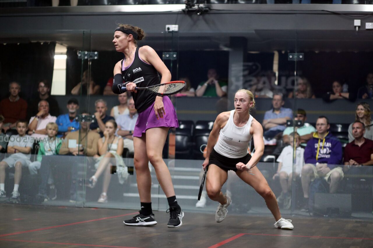 Round 1 - Isabel McCullough v Sarah-Jane Perry - SQUASHTV